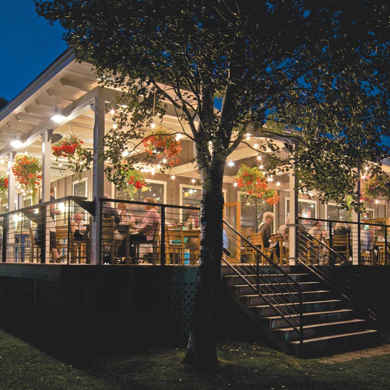 Deckside Dining - Jackson Hole Traveler